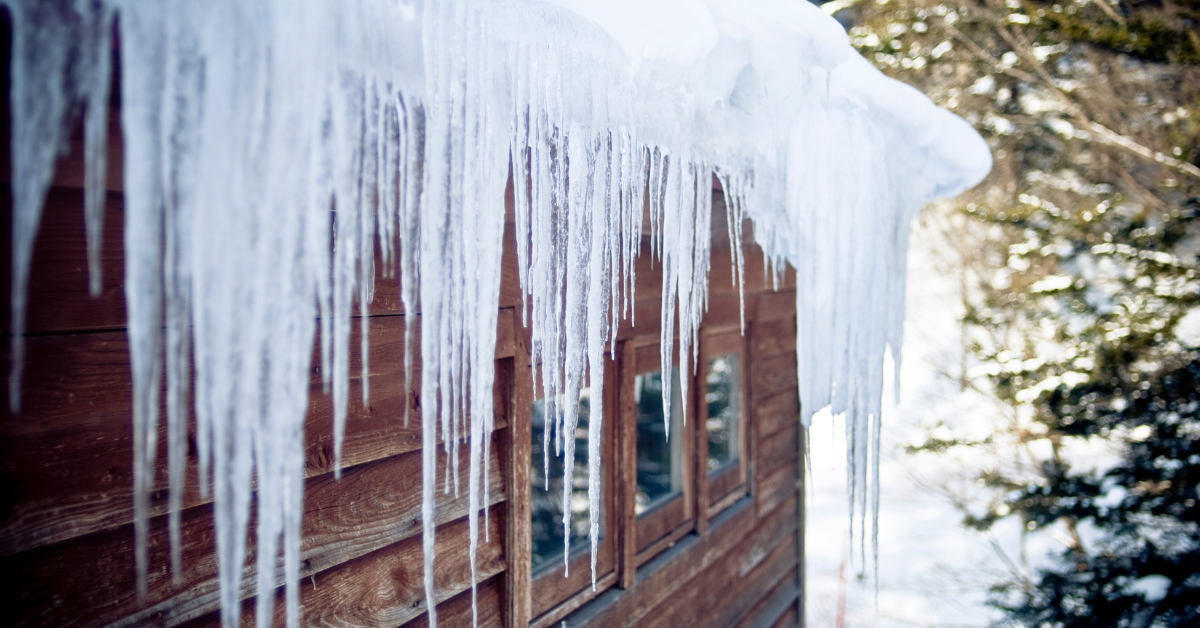 Ice Dams On Roofs: Protecting Your Home from Winter Damage - Vantage ...